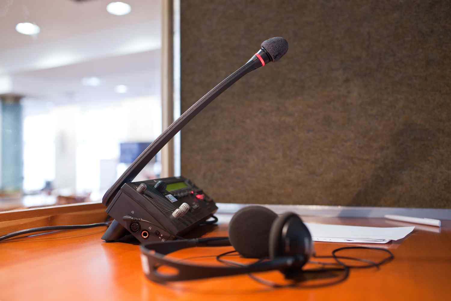 Intérprete de idiomas: Todo lo que necesitas saber - Elbatrad